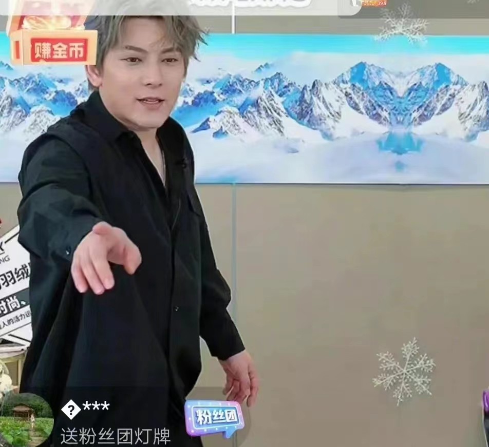 Artist Chen Xiang is busy with live broadcasts, his body is fat and his ...