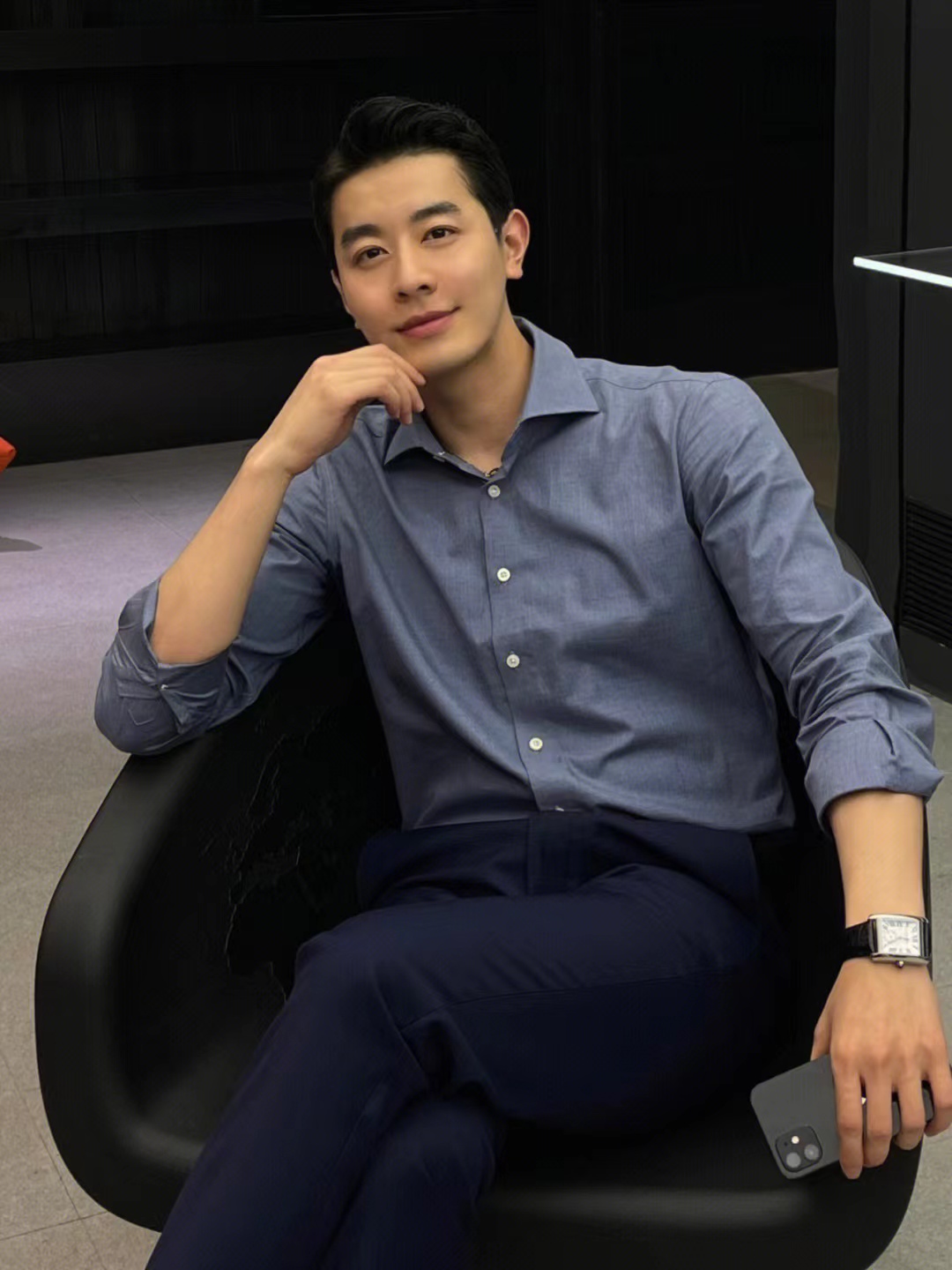 Super handsome uncle model, more flavorful as he gets older!Come and ...