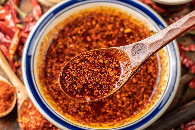 Fried chili oil, do not pour hot oil directly, do the important 3 steps ...