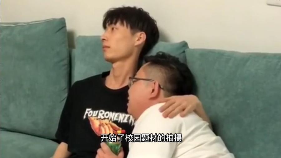 Xiong Denghui: A cute and charming villain who is popular all over the Internet by recording ...