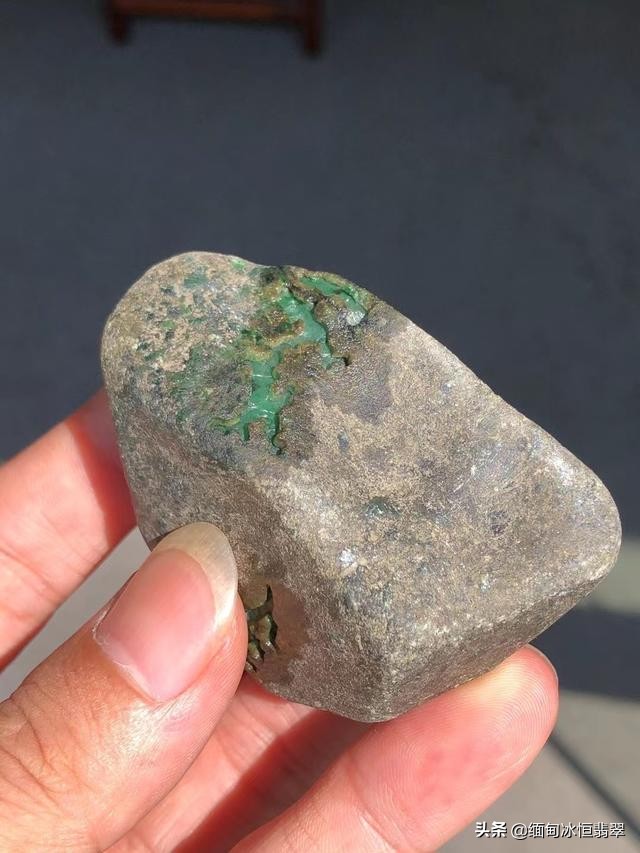 Why do so many people like rough jadeite?Who is more worthy of choice ...