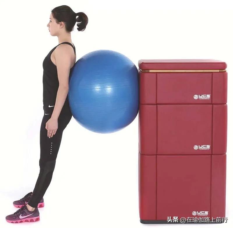 Ball Yoga - Hip and Leg Training - iNEWS