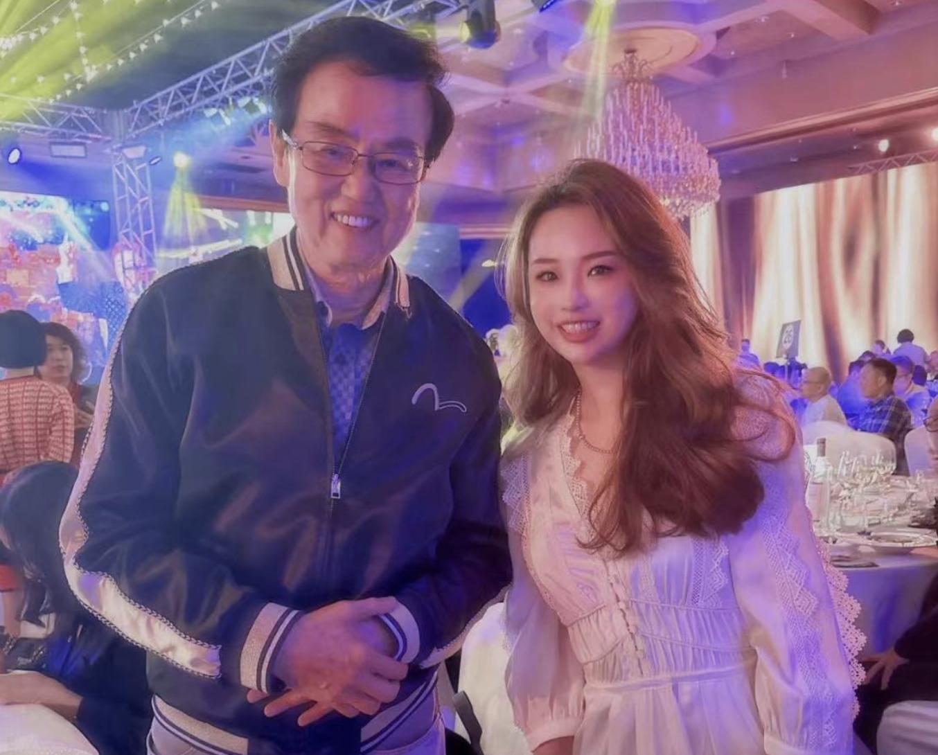 Five old TVB artists attended the dinner, Huang Baiming and Chen ...