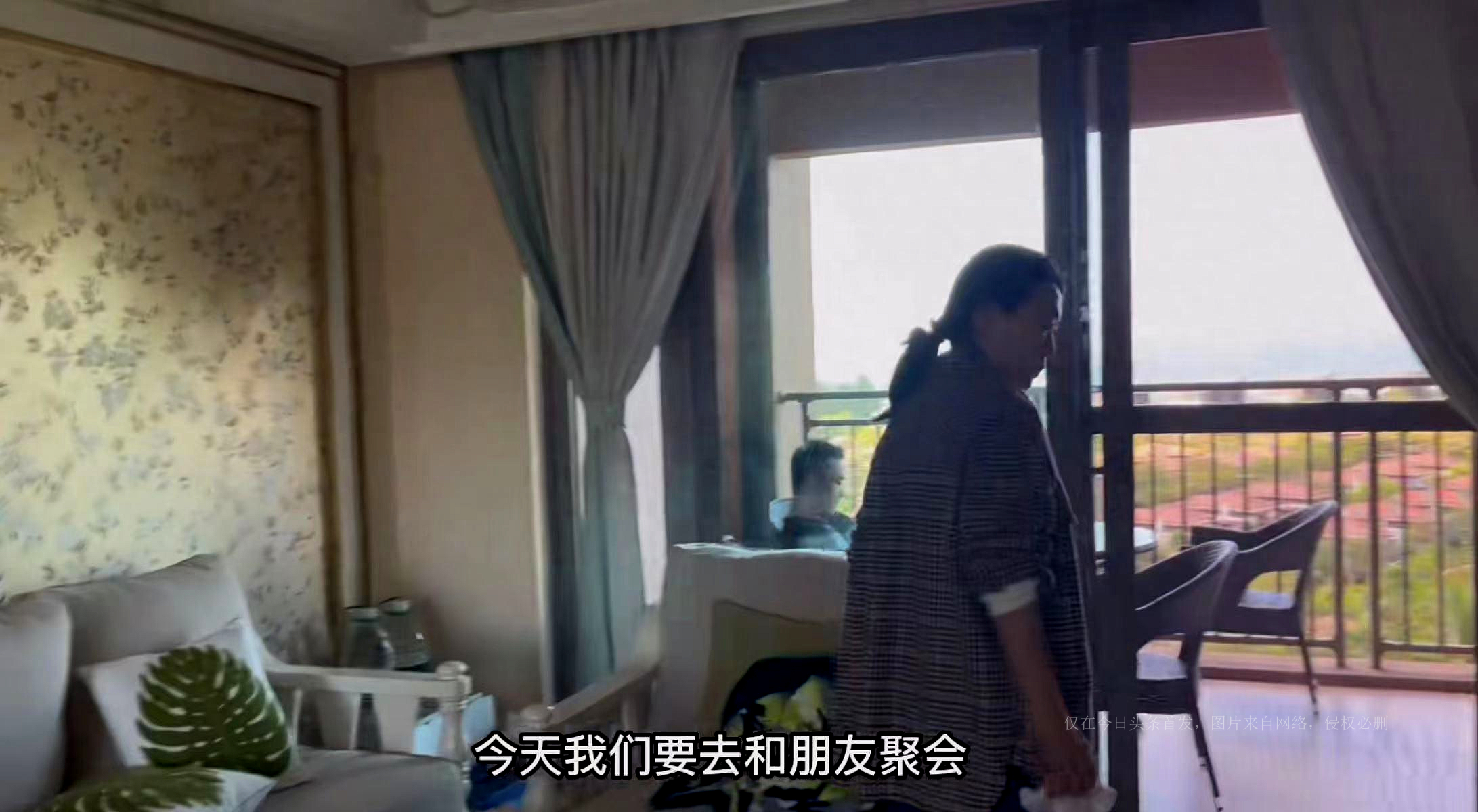 The pictures of Wu Qiong and her family of three on vacation without make-up are too real, and ...