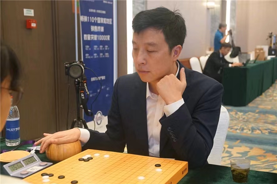 8 crowns lost to female players! In the first round of Go Dream Lily ...