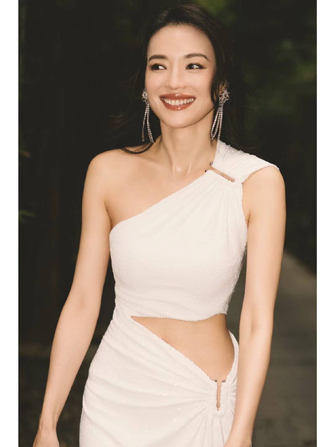 Shark crazy Shu Qi: the underlying logic of beauty - iNEWS