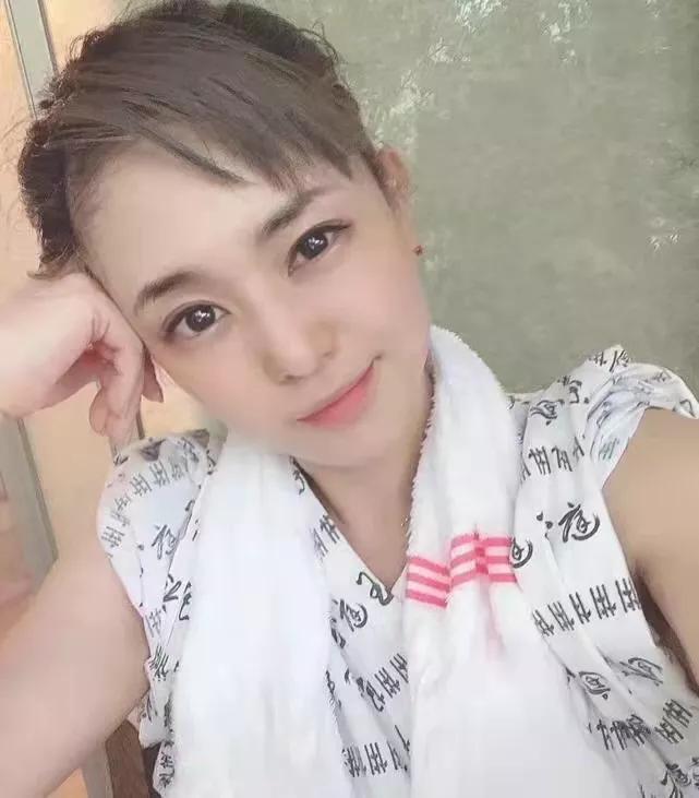 Teacher Cang's long-lost photo is still like a 20-year-old girl - iNEWS