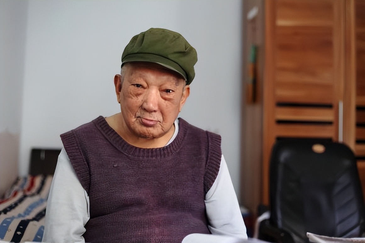 The old Red Army who is still alive in 2022, what position does he hold ...