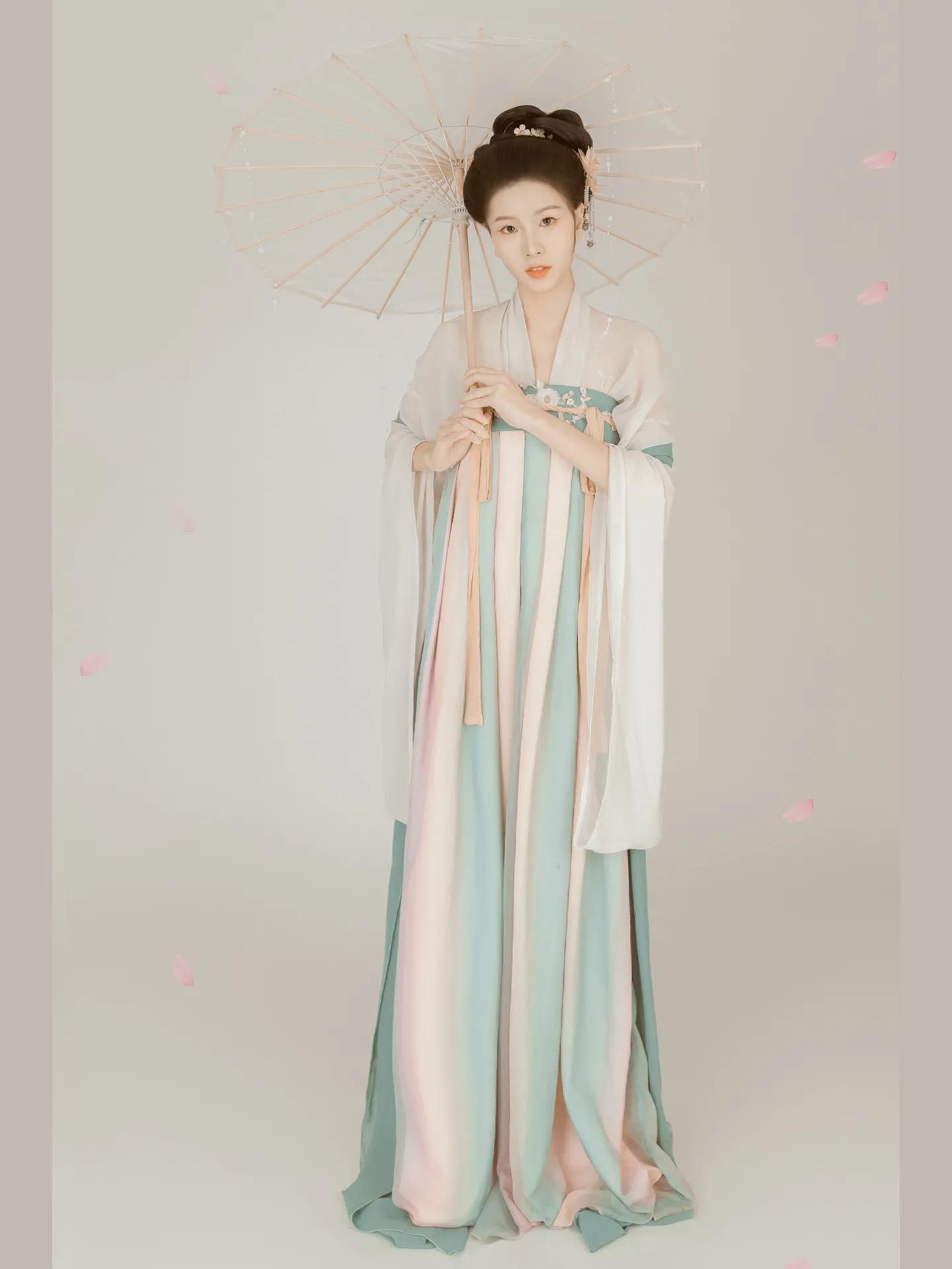 Hanfu ancient costume photo shoot by Xianduo Ruila - iMedia