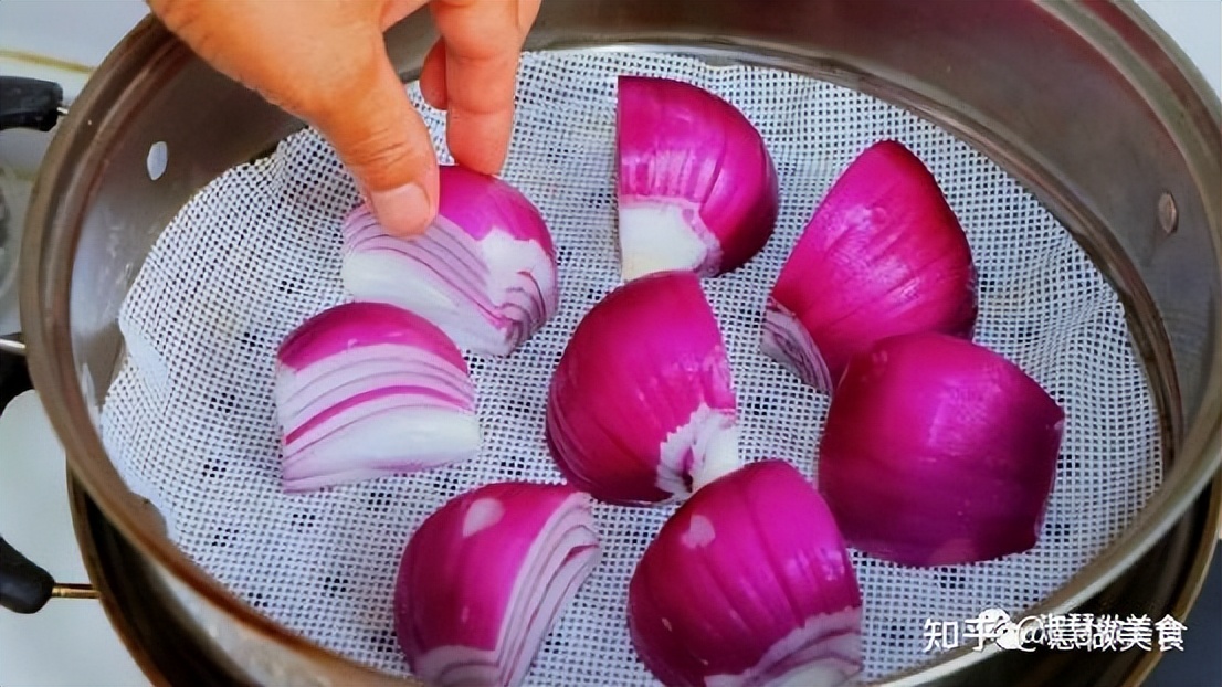 Steam the onion in a pot. Many people have never eaten it. The 80-year ...