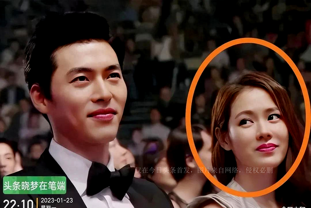 Look at the photo taken by Le Jier and Li Ming, and then look at the ...