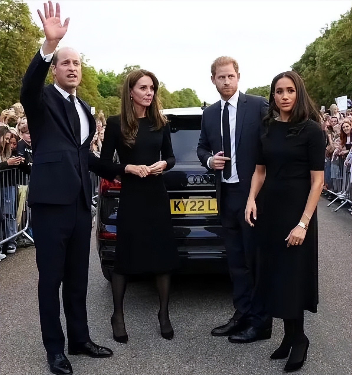 Harry broke the news at the same time, the influence is still not as ...