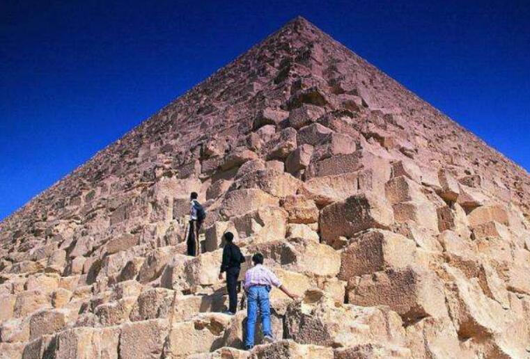 How were the Egyptian pyramids built? - iNEWS