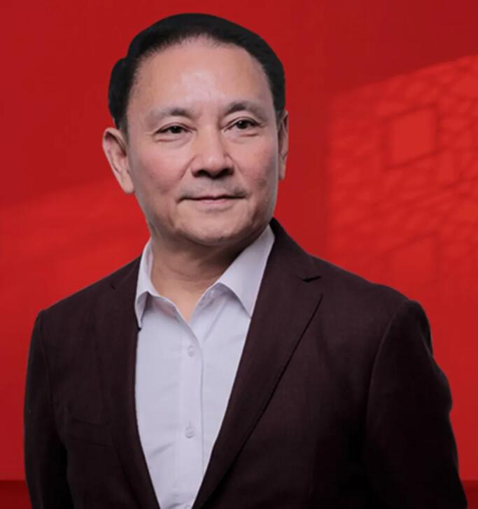 The special actor Lu Qi, who plays Comrade Xiaoping, was born in a ...