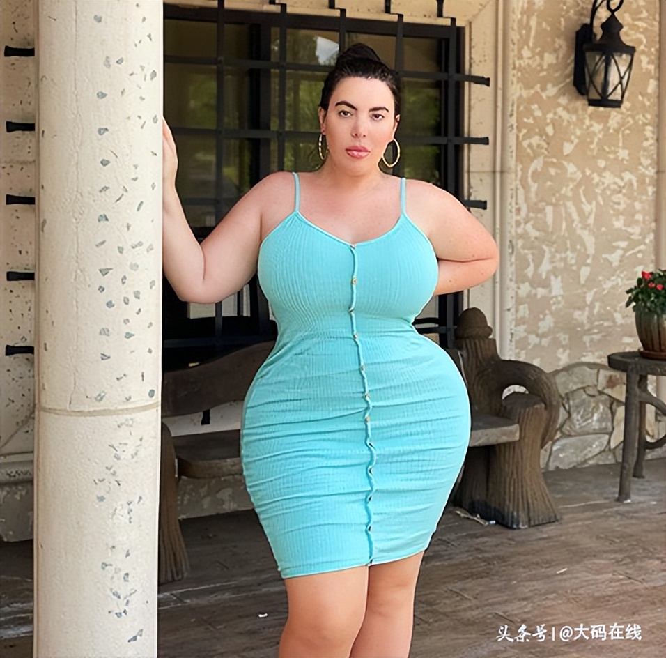 American plus size model Nicole Nurco (Nicole Nurco) - iMedia