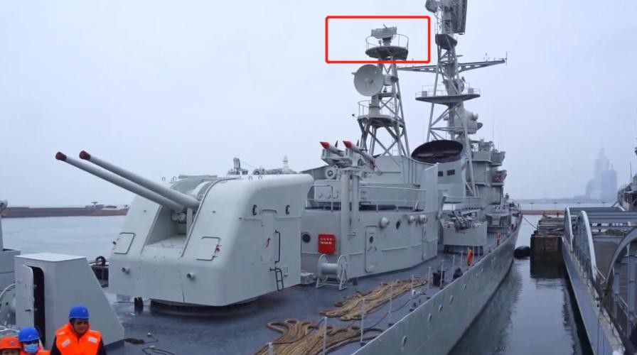 The People's Liberation Army's 052D battle with the US ship lost all signals after being ...