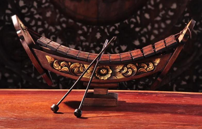 Go to the Royal Grand Theatre of Bangkok and taste the traditional Thai ...