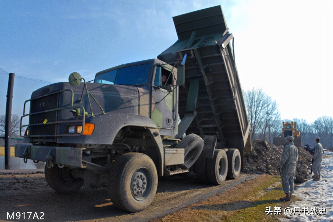 The US military's M917 series dump trucks, commercial trucks are the ...