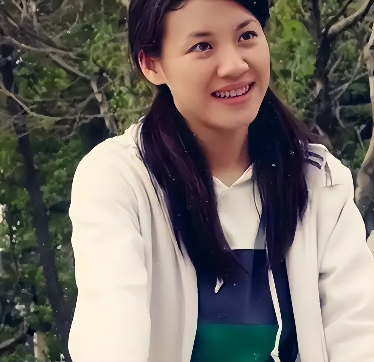 Temporarily rescued the scene but performed the essence of the role and ...