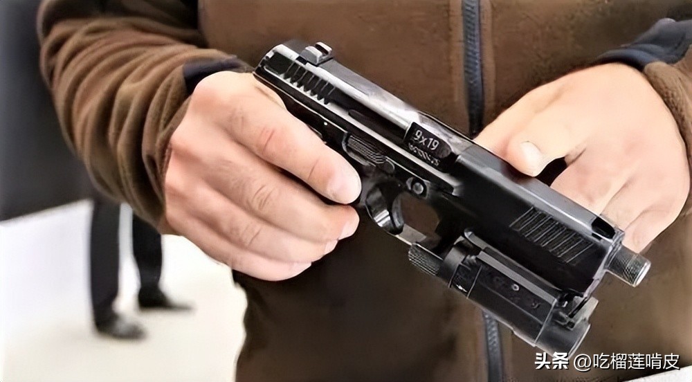 PL-15 Pistol: Is This New Pistol For The Russian Army Better Than A ...
