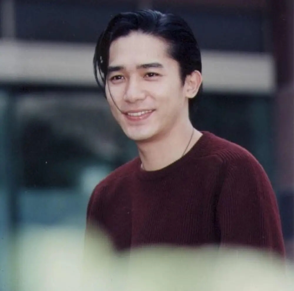 Hong Kong's top ten handsome male singers in the 1990s, Louis Koo is on ...