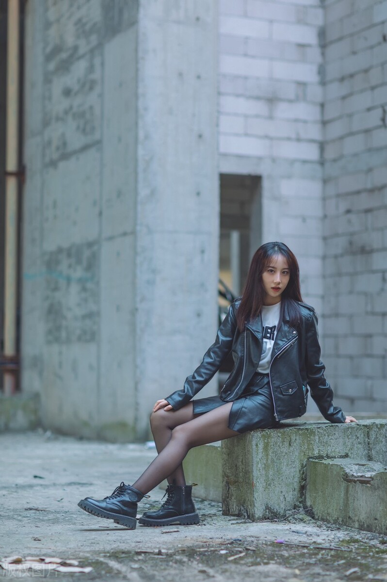 The importance of stockings to women - iNEWS