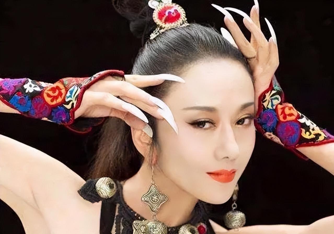 64-year-old Yang Liping was exposed to her private life, and she relied ...