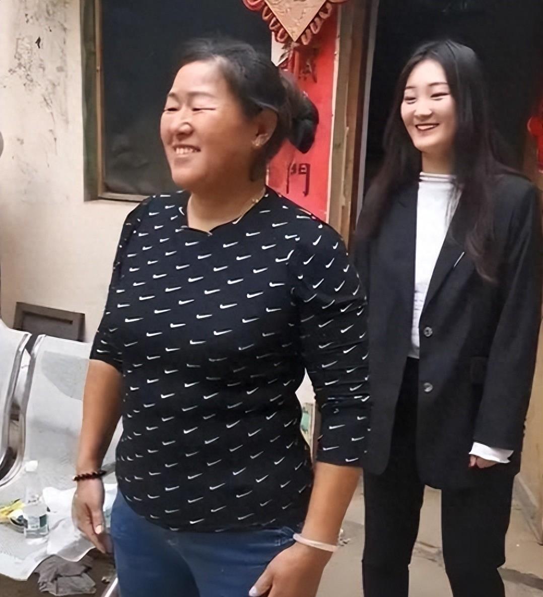 Falling from a high place to the mortal world, Chen Yanan's new life ...