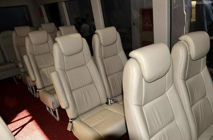 Hongqi's first "light passenger" completed the test, named QM7 ...