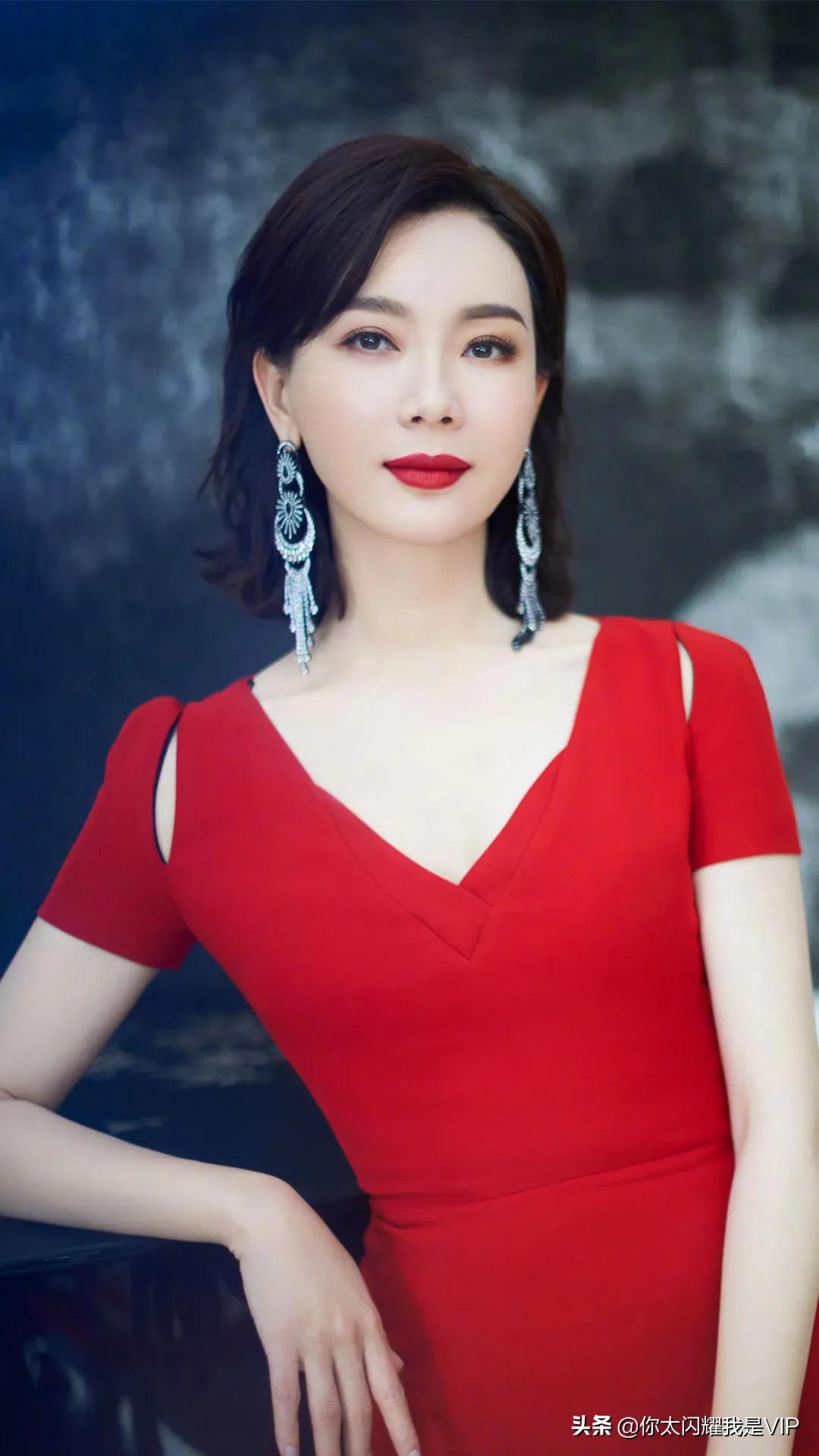 Chen Shu: The red skirt and short hair are beautiful and moving ...