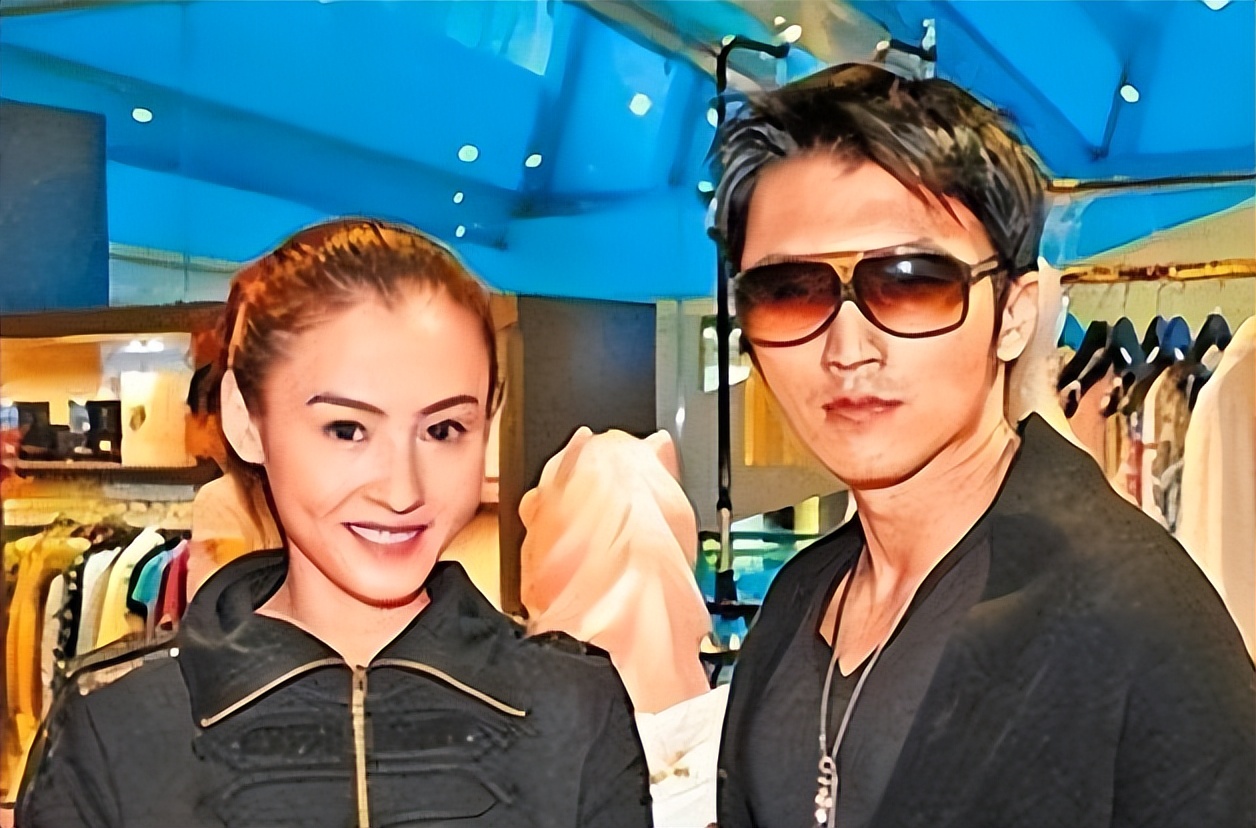 Nicholas Tse: After 18 years, he played the guitar and sang, and was ...