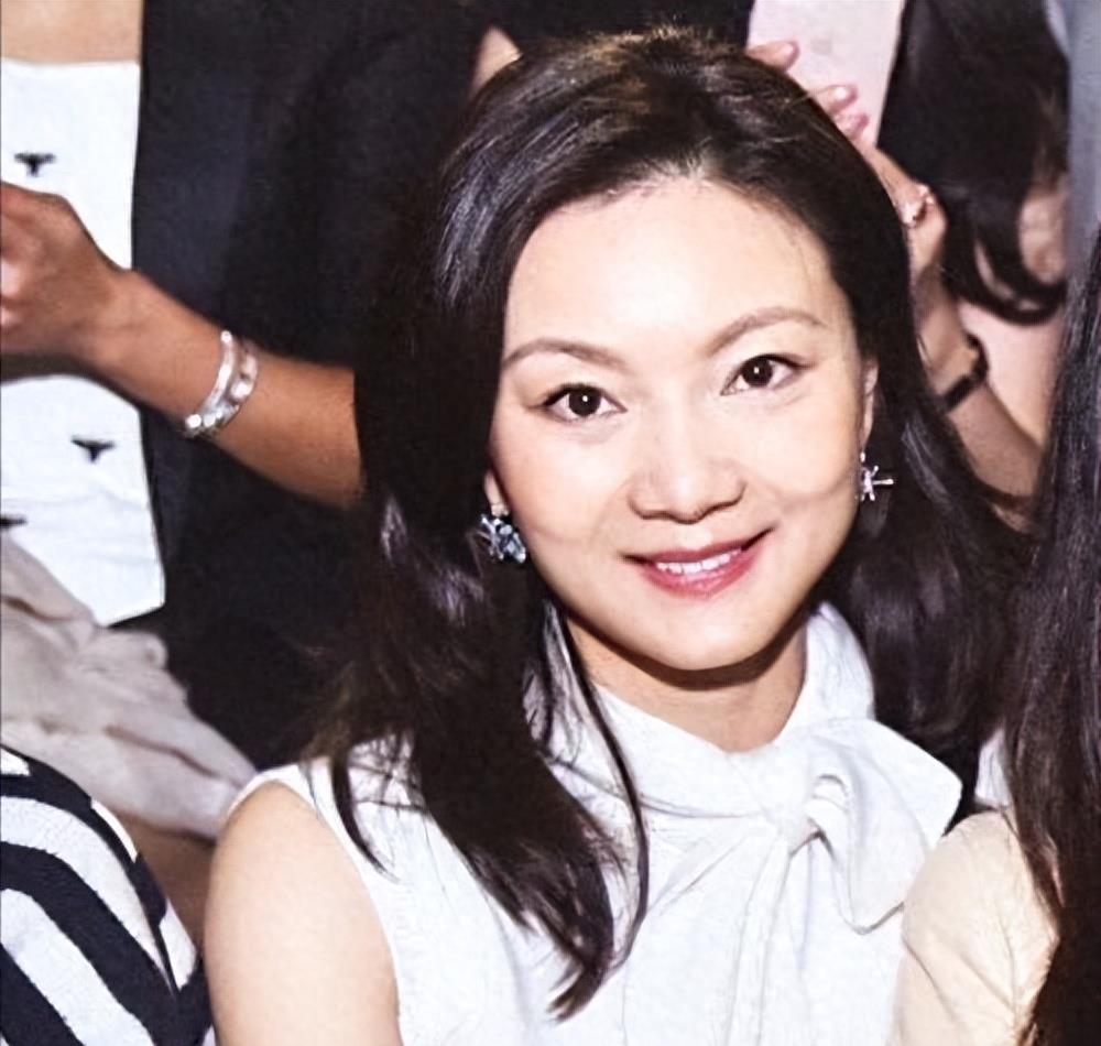 Why does Chen Ting, the virtuous wife behind Zhang Yimou, receive not blessings but scoldings ...