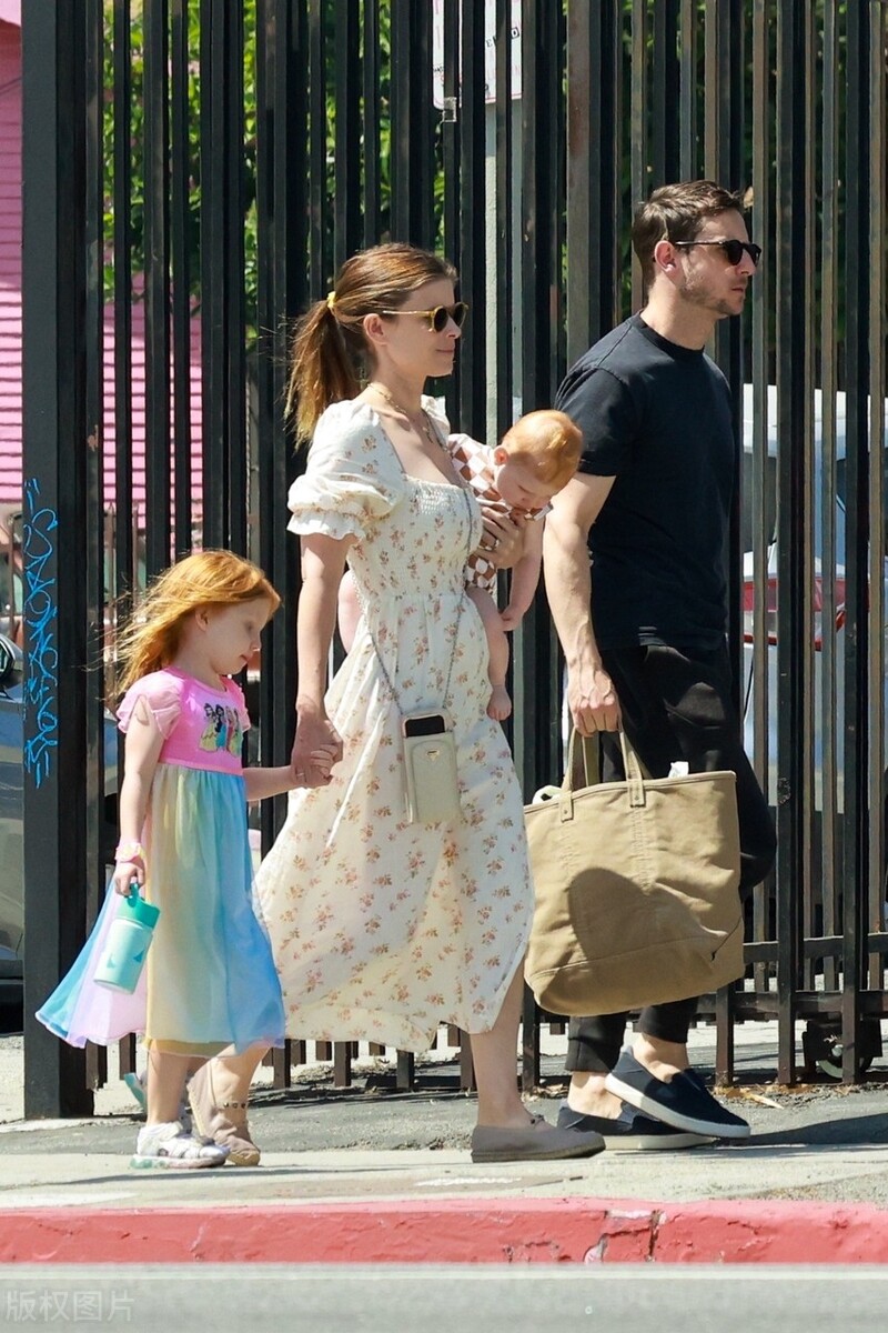 Jamie Bell and Kate Mara take their daughter out for shopping as a ...