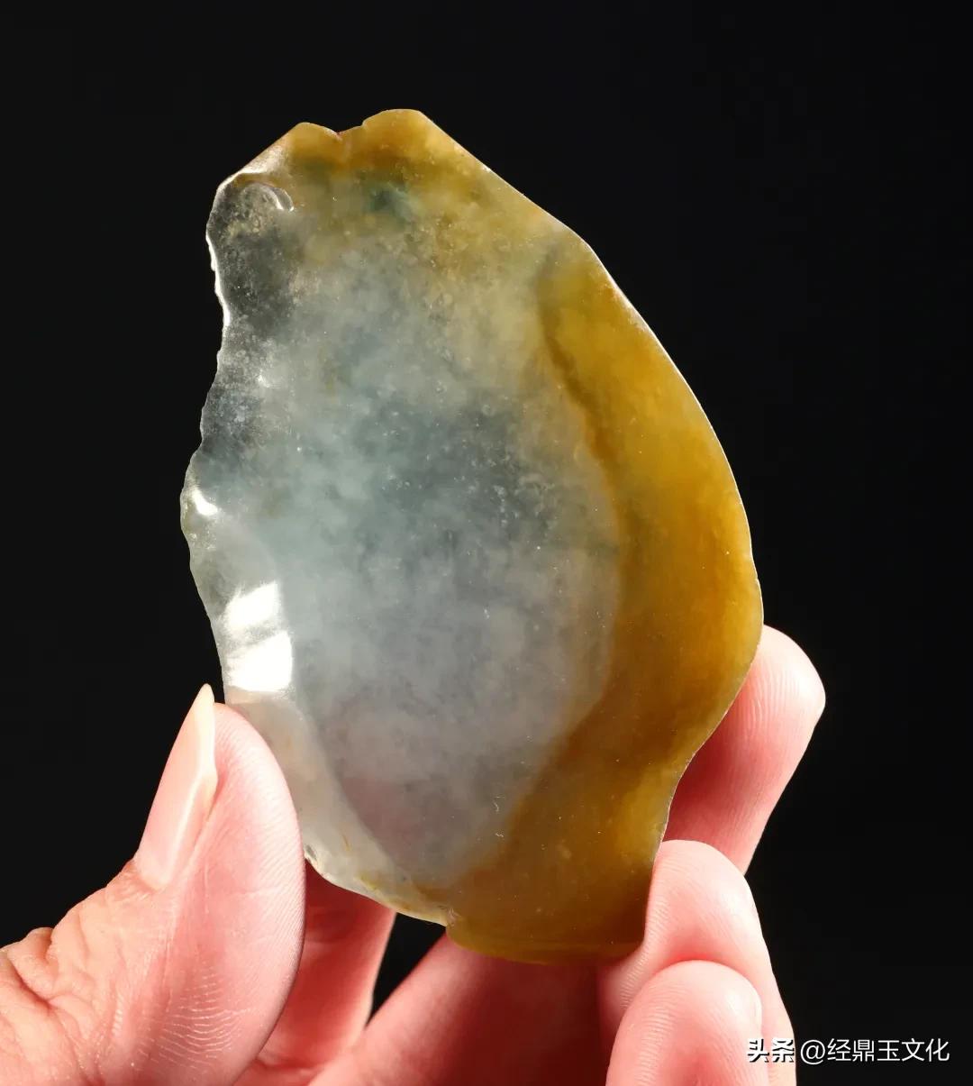 How to design the yellow and white jade material to make it beautiful ...