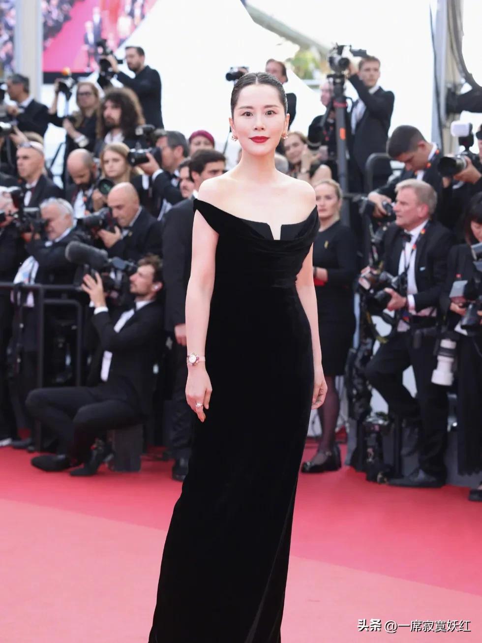 Appreciation of the latest beautiful photos of Haiqing - iNEWS