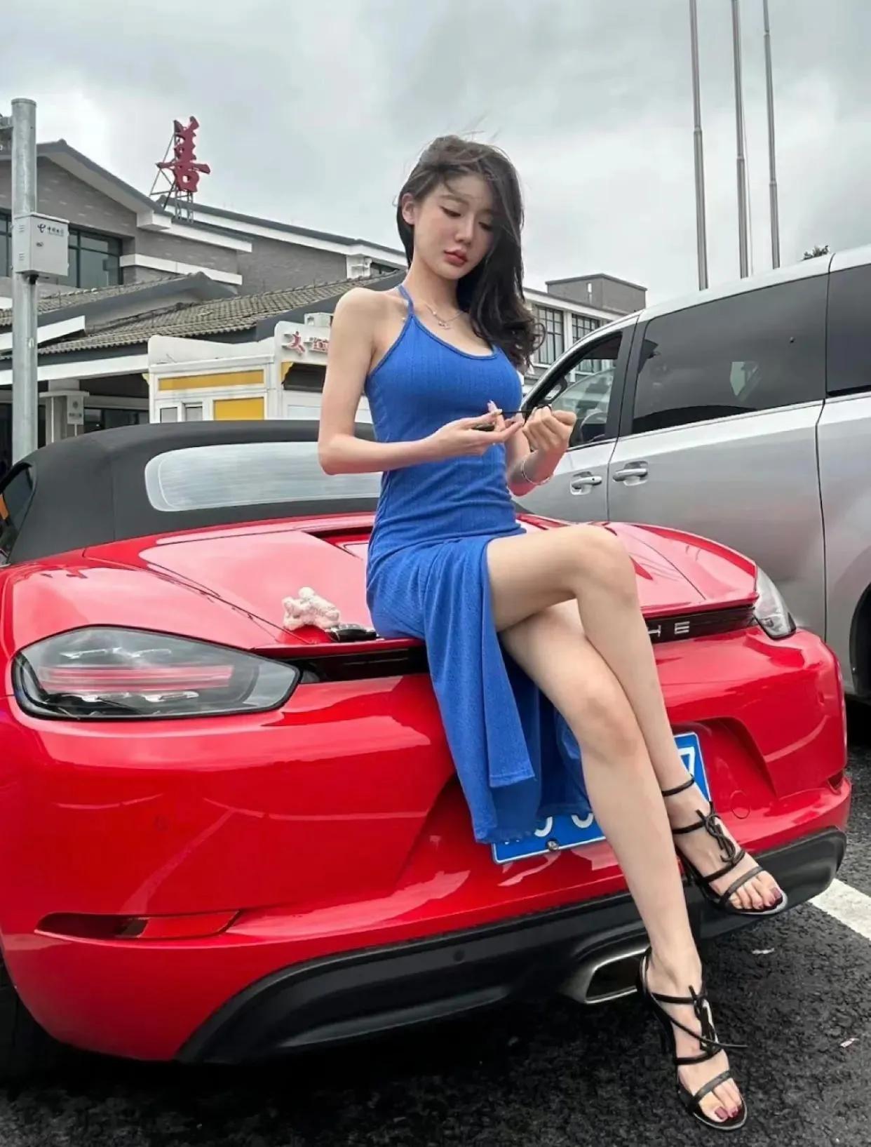 Yuqi, will you love this outfit and pose? - iMedia