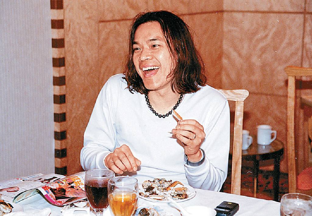 Hong Chaofeng used to be a host and actor. After being supported by a ...