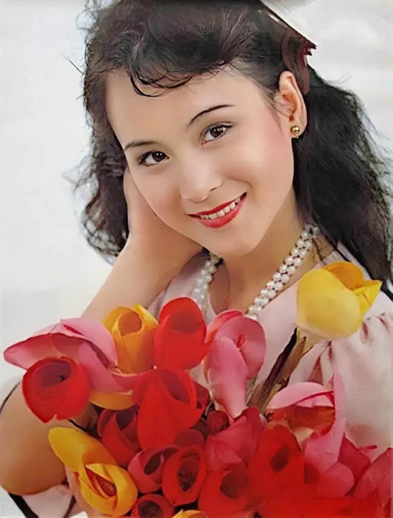 A beautiful actress in the 1980s played "Dream of Red Mansions" for the ...
