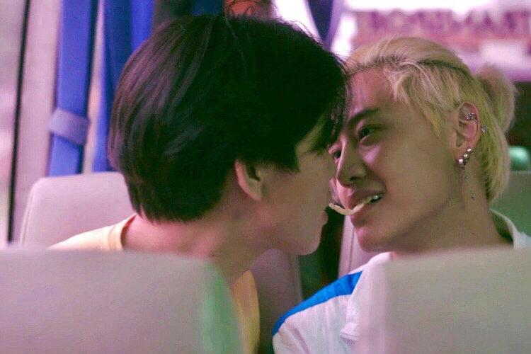 His Thai long-haired beauty attack: President Wen's girl attacked Roger ...
