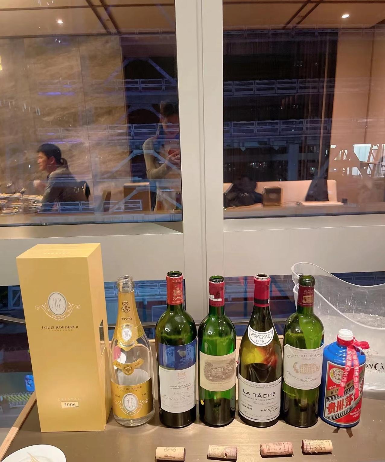 60-year-old Shui Junyi participated in the high-end wine bureau! The ...