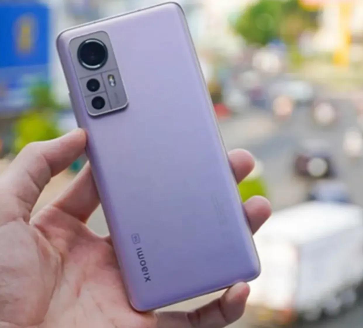 If there is a ranking for the appearance of mobile phones, these three ...