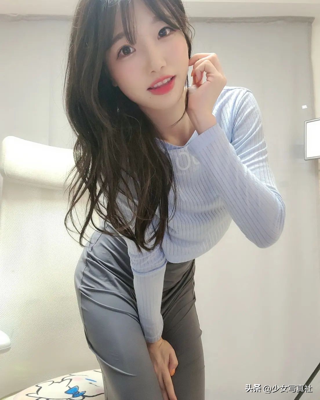 Proud figure, popular Korean female anchor sooflower - iNEWS