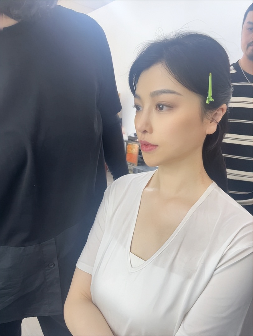 Ge Tian is in good condition in his new movie, talking and laughing in ...