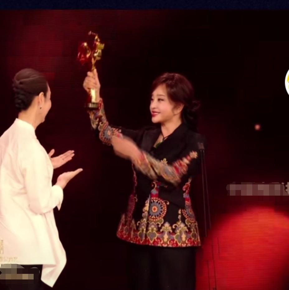 Xi Meijuan: She gave birth at the age of 39, but was abandoned by her ...