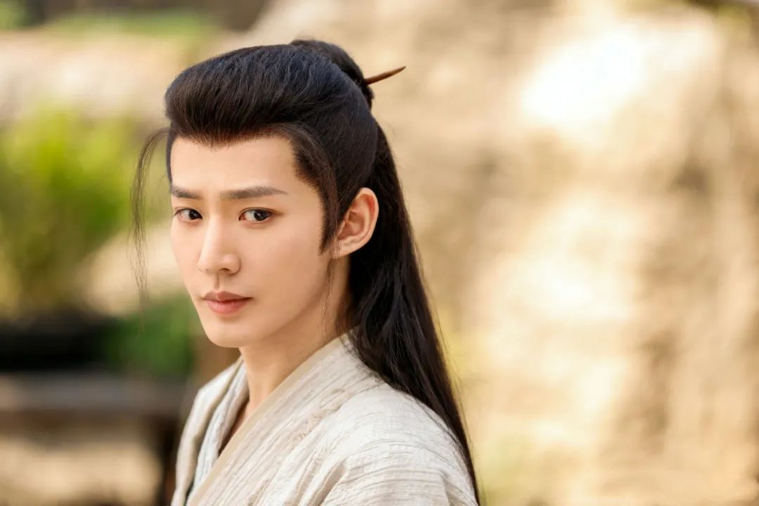 How important is it for an actor to look good? Just look at Deng Wei in ...