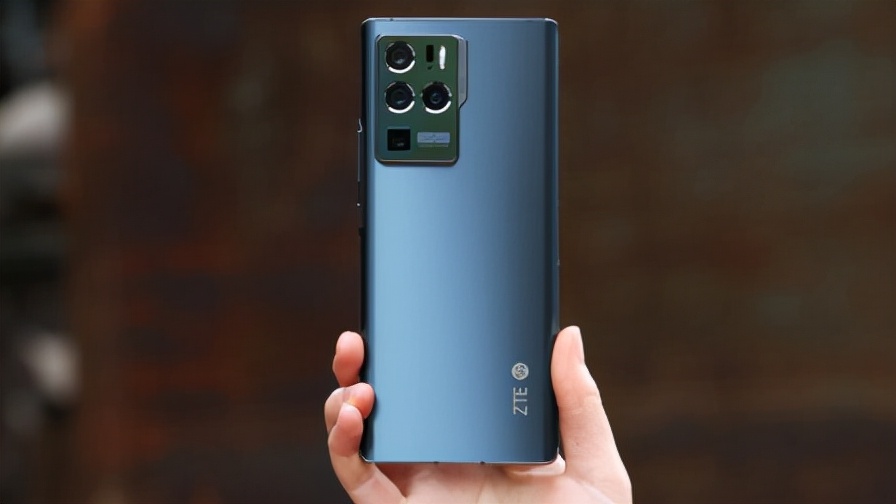 ZTE's new machine is exposed, too powerful!5500mAh+18G+1T - iNEWS