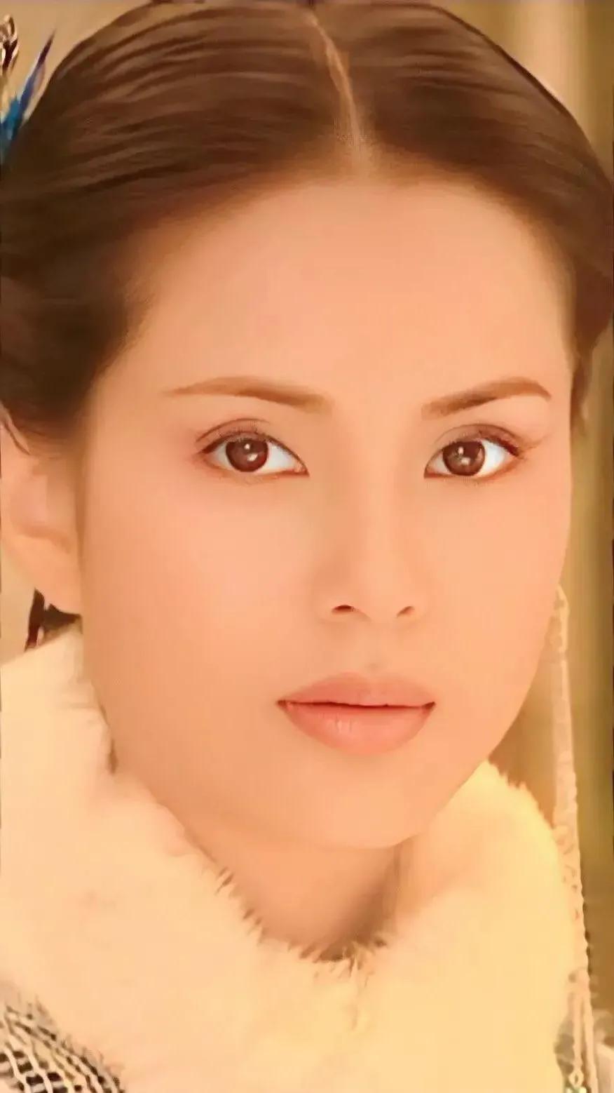 The most beautiful "Little Dragon Girl" Li Ruotong - iNEWS