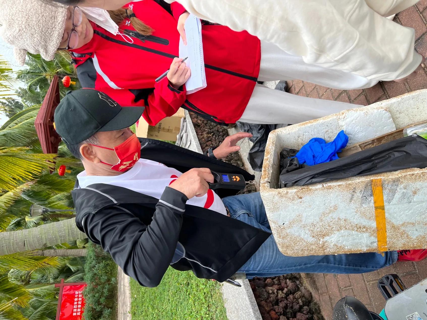 Public Welfare Beach Cleanup Hainan Swire Coca-Cola Protects the ...