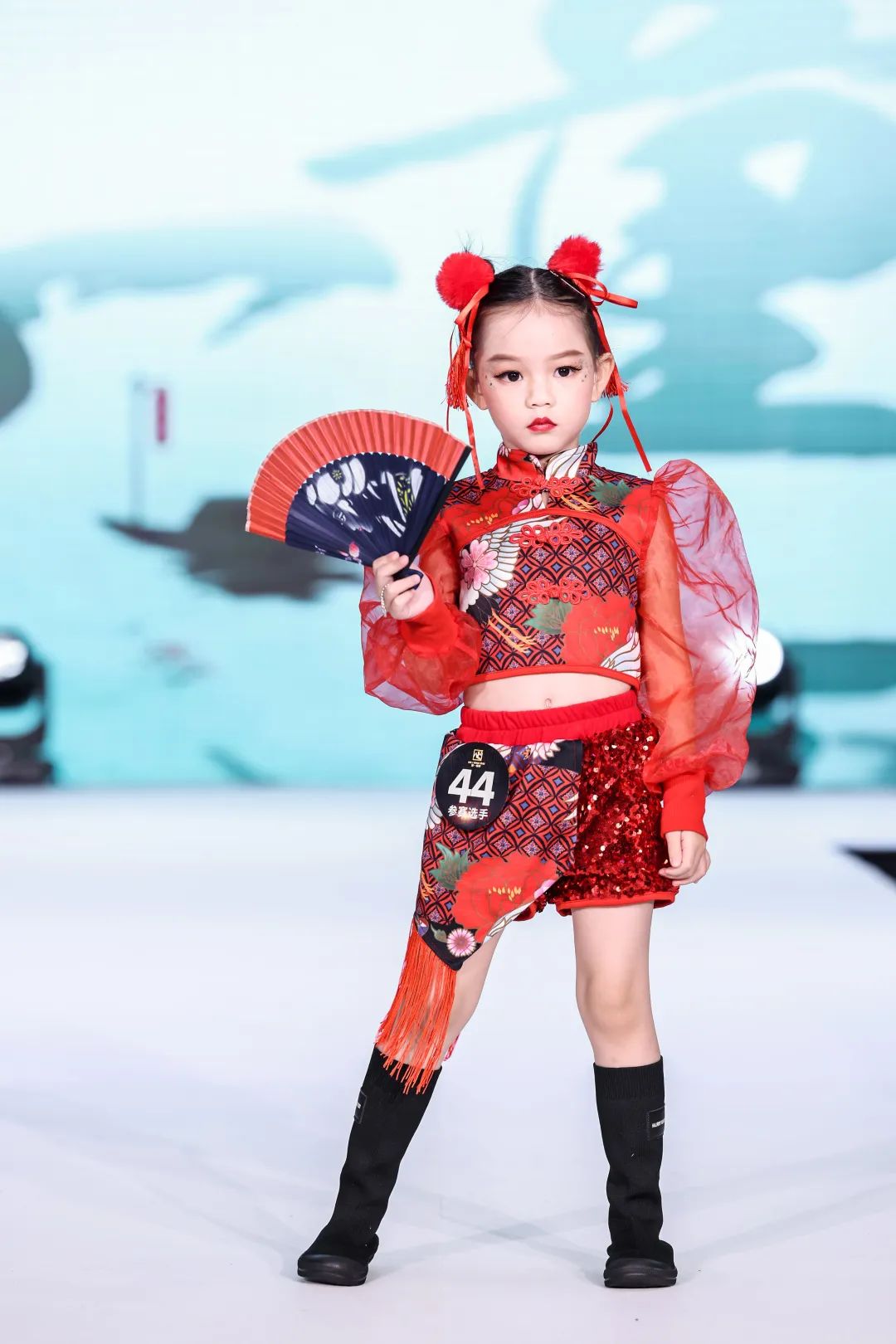 The most popular little supermodel - Yang Ruiyan: show vitality and ...