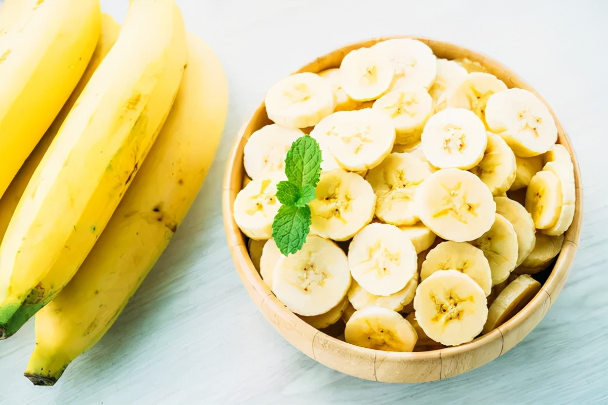 It took decades to learn that bananas are the most radioactive fruit ...